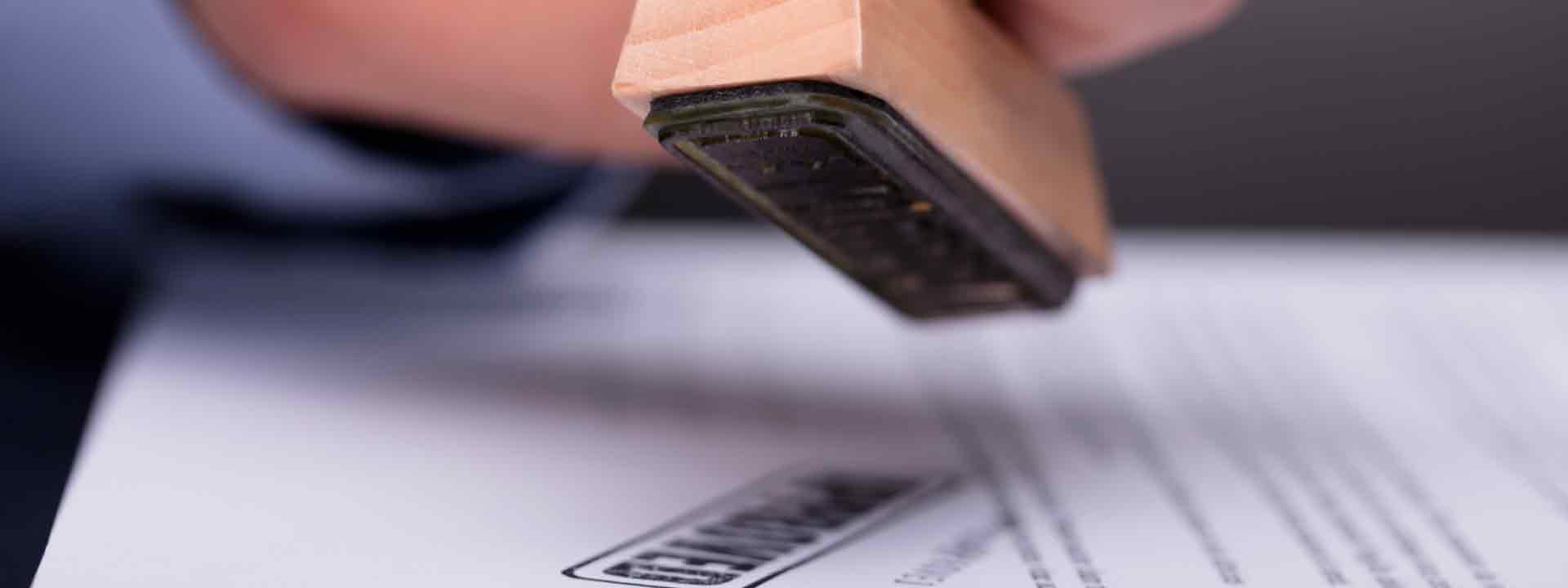 Endosso de Seguro: O Que É, Tipos e Como Funciona? (Guia)